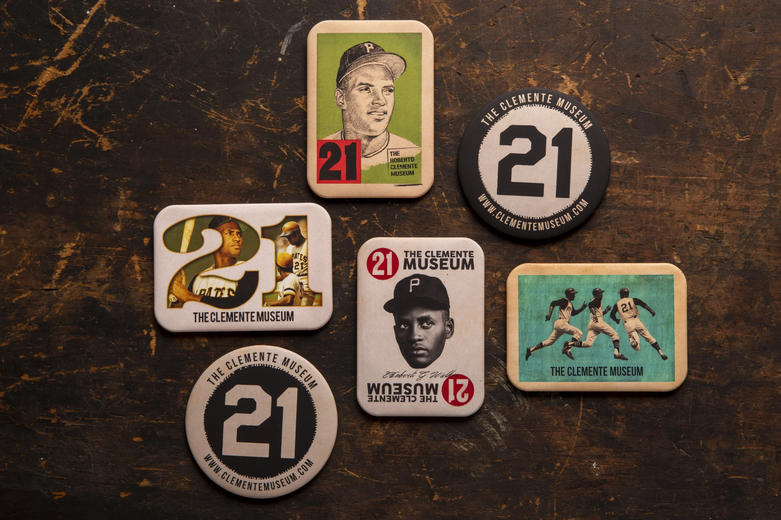 Limited Edition Full Gold Emboss 3,000th Hit Baseball | Clemente Museum